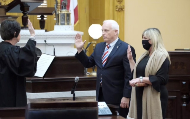 Kunze Sworn In For The 134th General Assembly Senator Stephanie Kunze