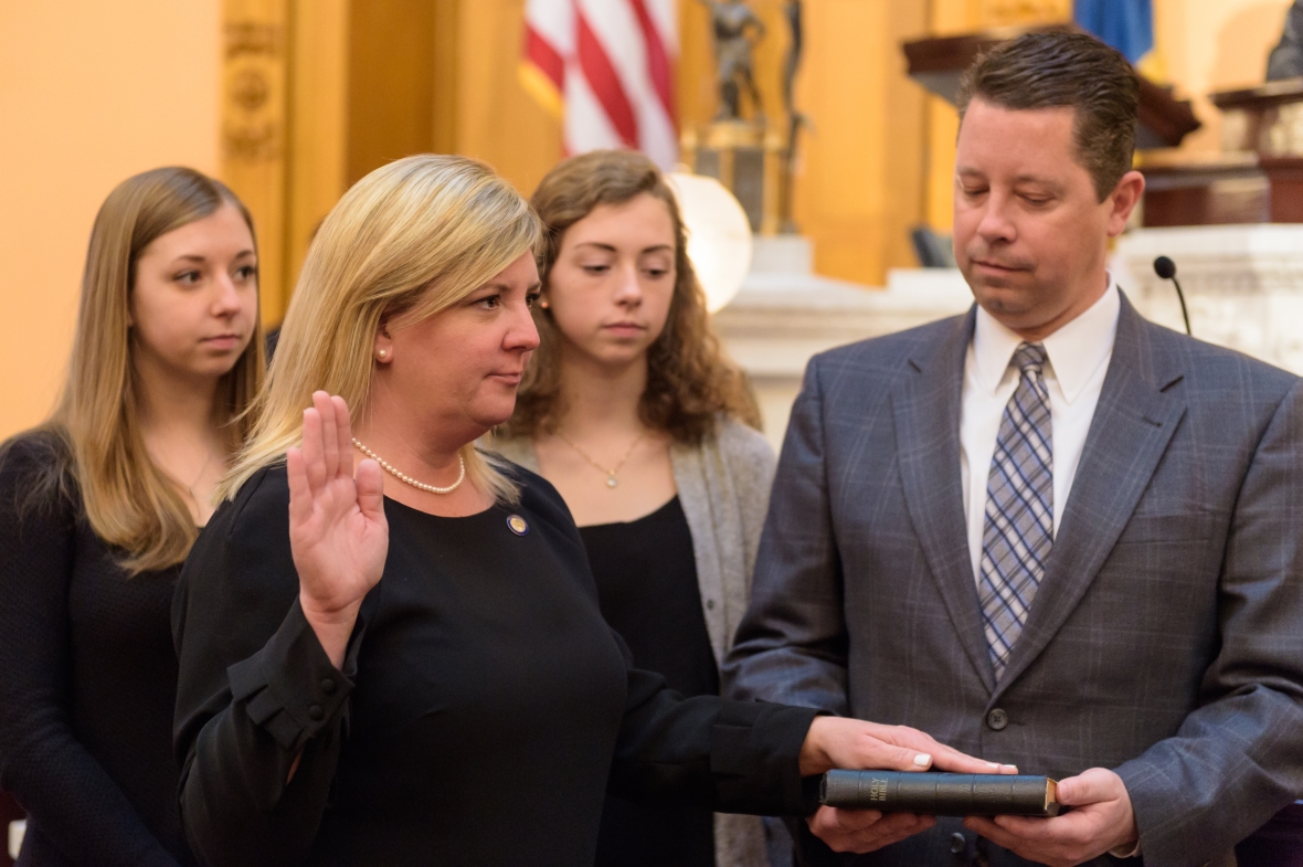 Kunze Sworn In As A Member Of The Ohio Senate Senator Stephanie Kunze