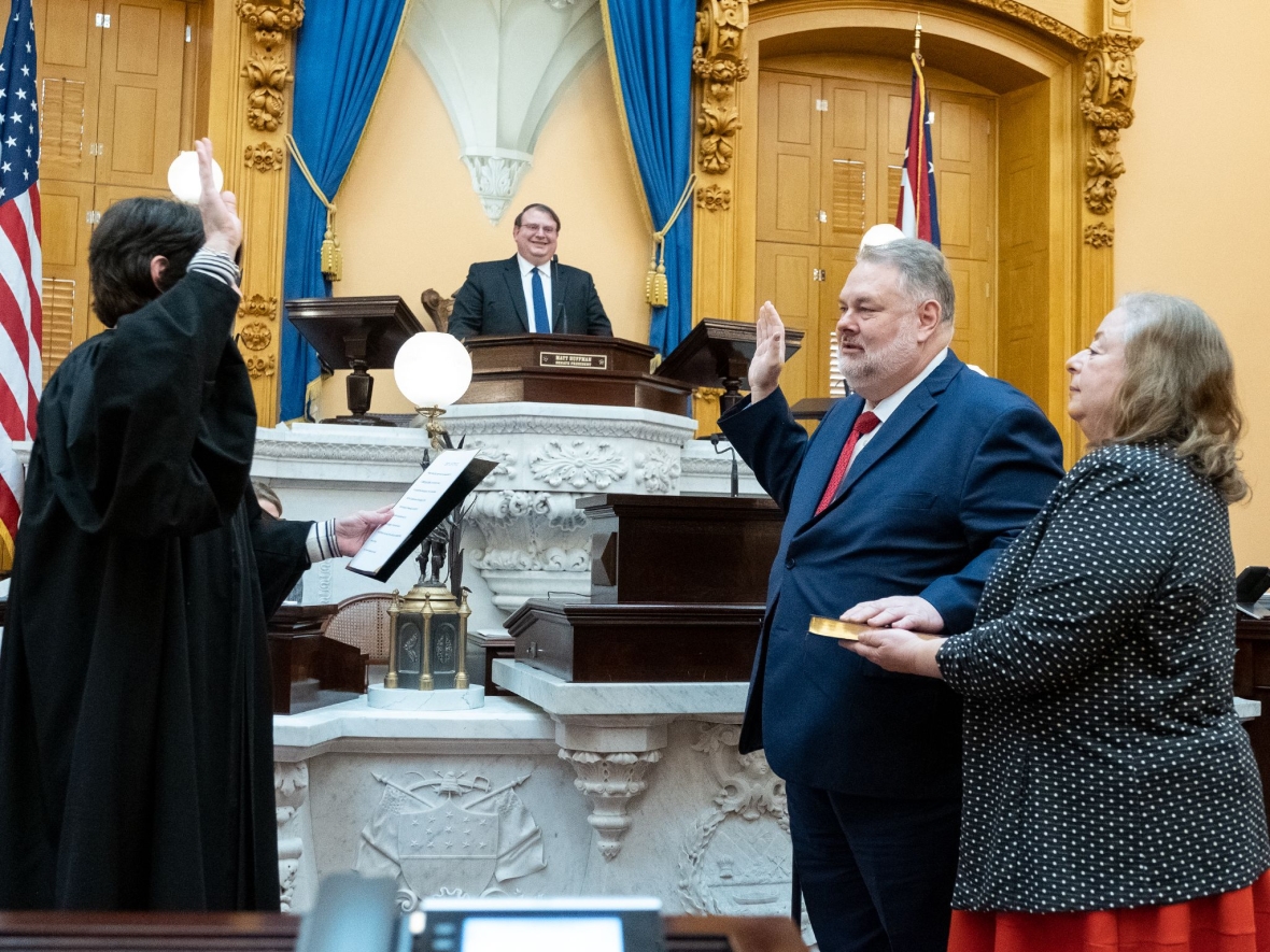 Romanchuk Sworn in as New Member of the Ohio Senate | Senator Mark ...